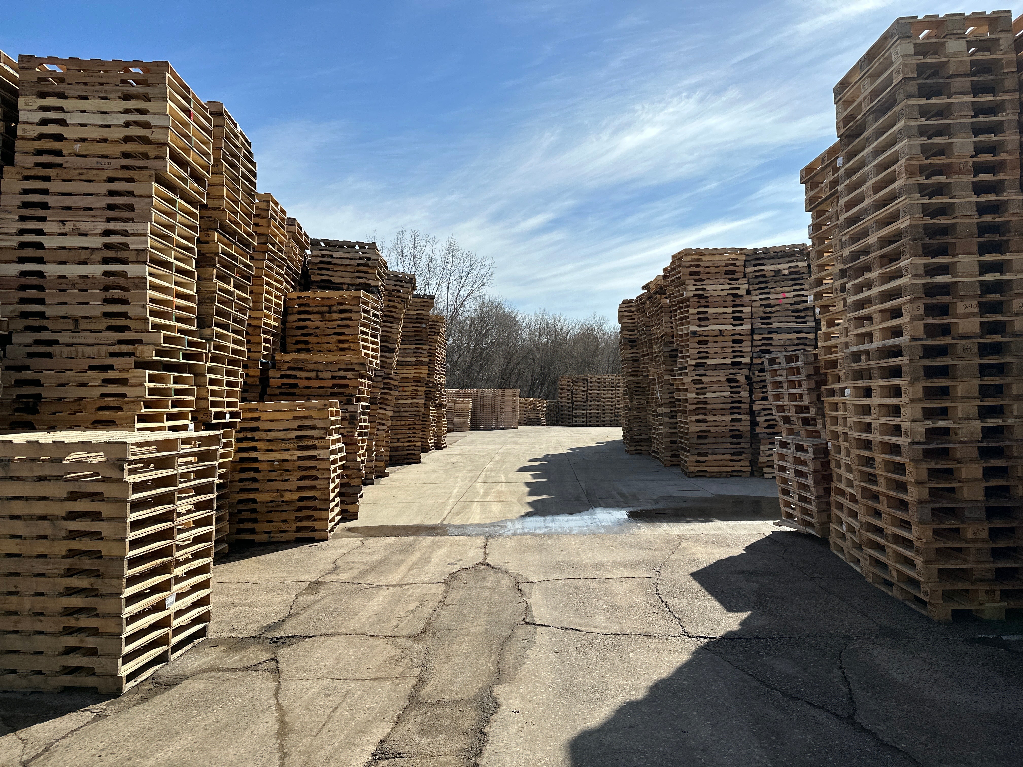 Pallets for Sale Near You in Minnesota | Gruber Pallets